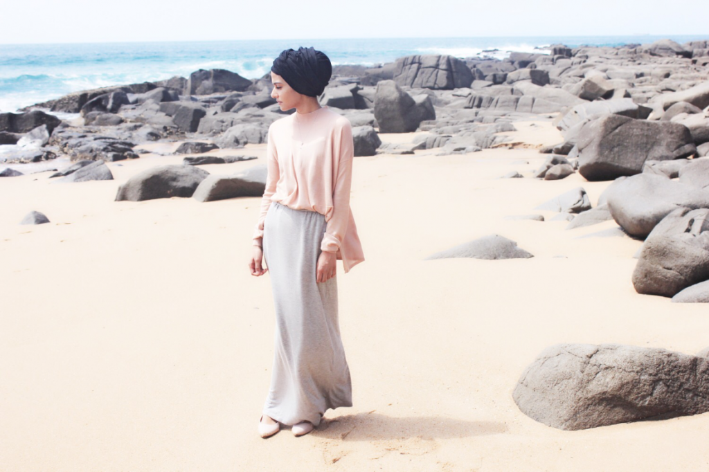 Stylish dan Modis, Inilah Outfit ke Pantai Hijabers yang Wajib Dicoba ...